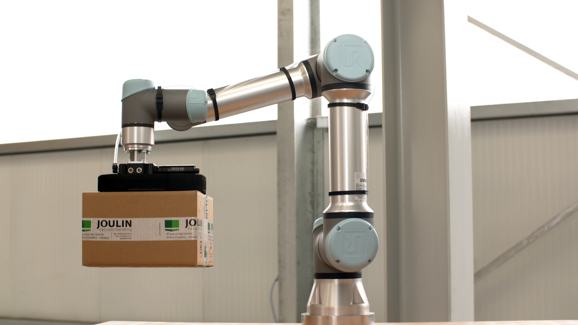 Universal Robots intègre un nouveau préhenseur du Français Joulin au ...